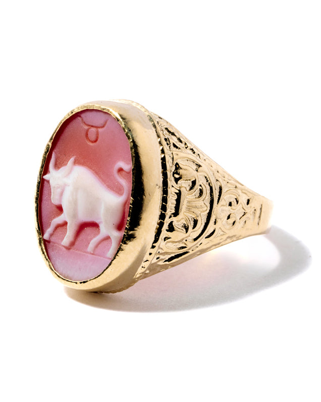 Taurus ring | Ninekarat by Nadine Kieft